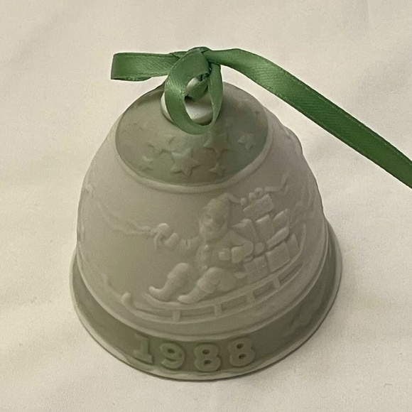 Lladro | Holiday | Lladro Porcelain Bell Christmas Ornament 988 Holiday ...